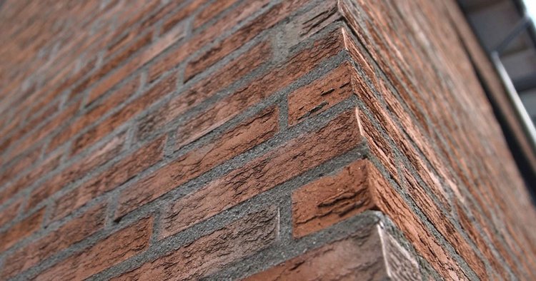 Moni-ilmeinen tiili on erinomainen materiaali