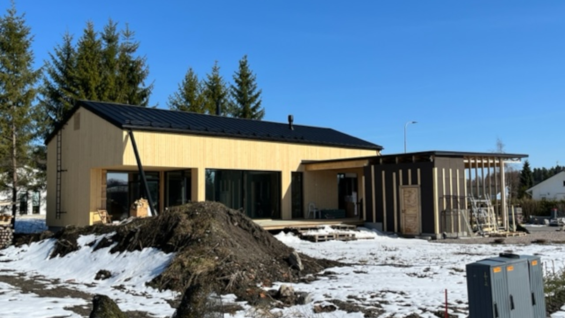 CLT-taloon lämmitysjärjestelmä: maalämpöpumppu energiapaaluilla
